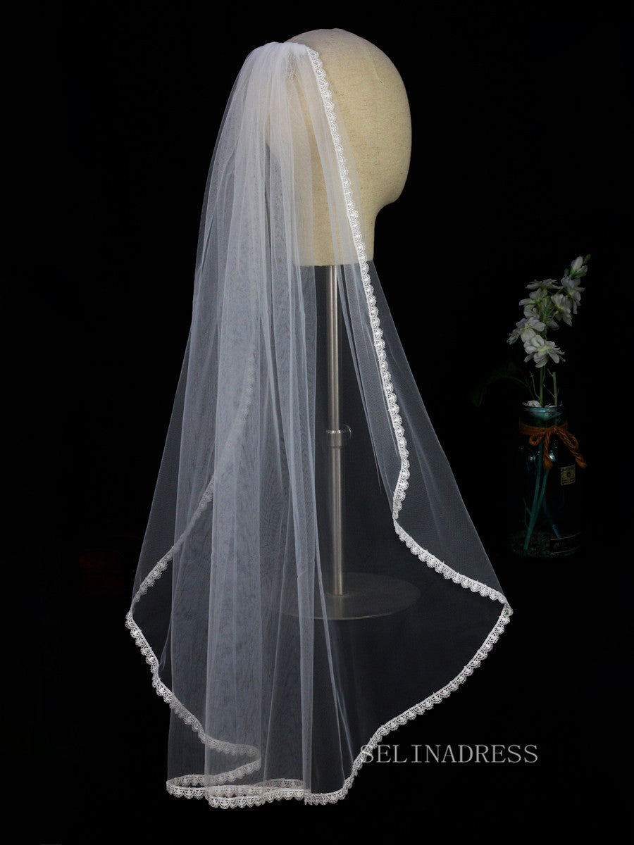 Simple One Layer French Lace Wedding Veils ALC022 – SELINADRESS